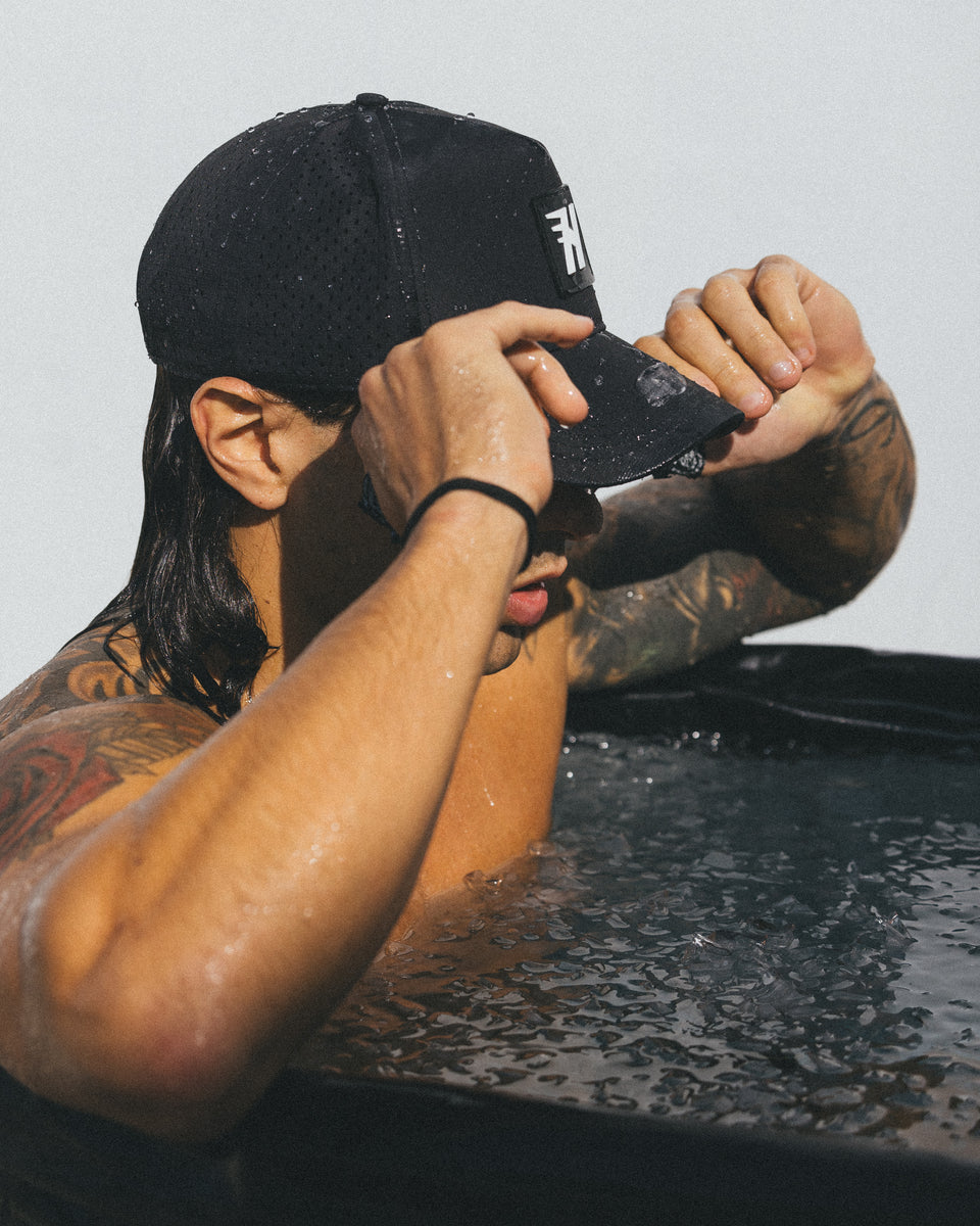 Performance | Black – Huega House